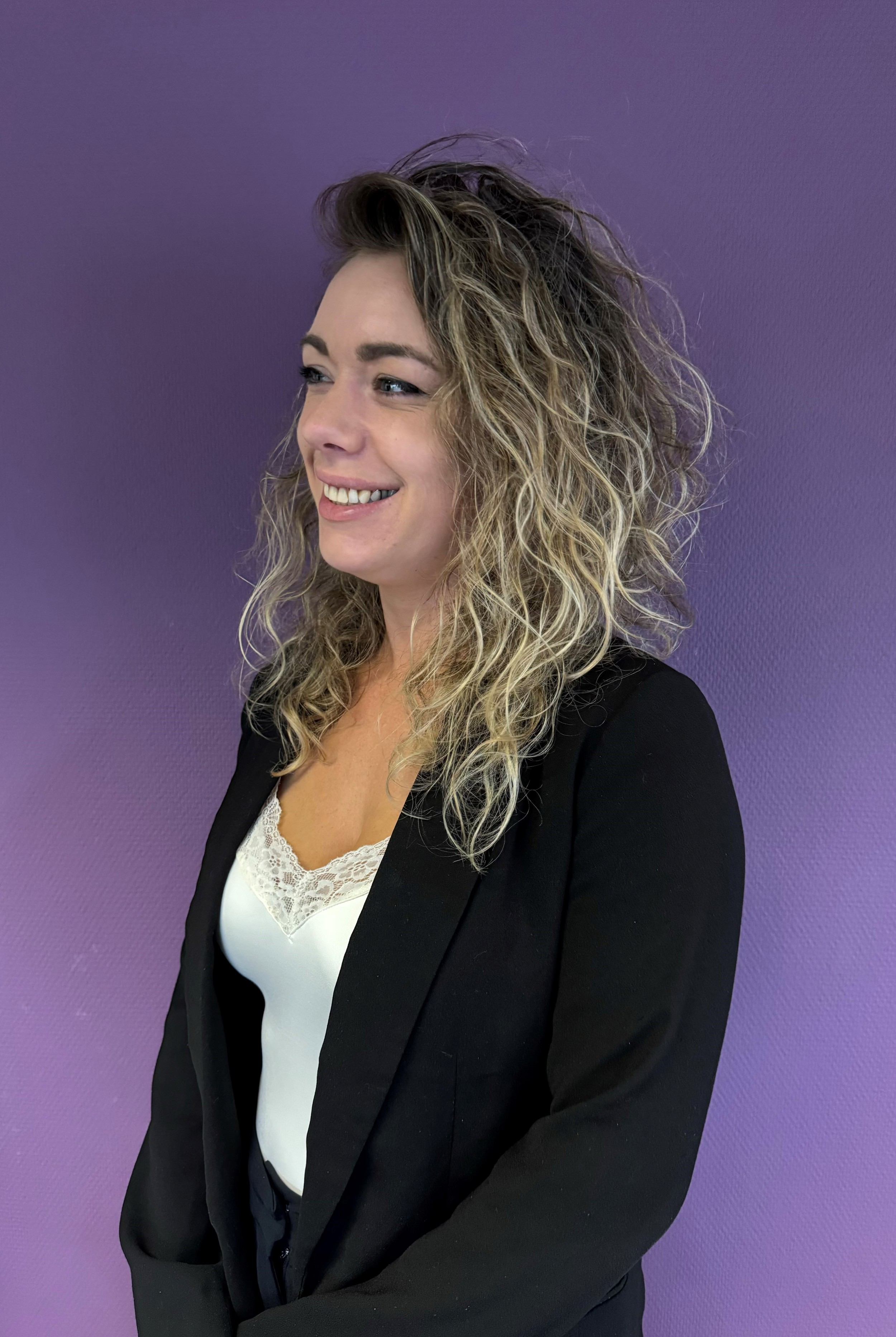 Esther Gons-Lemmers - Equivalence