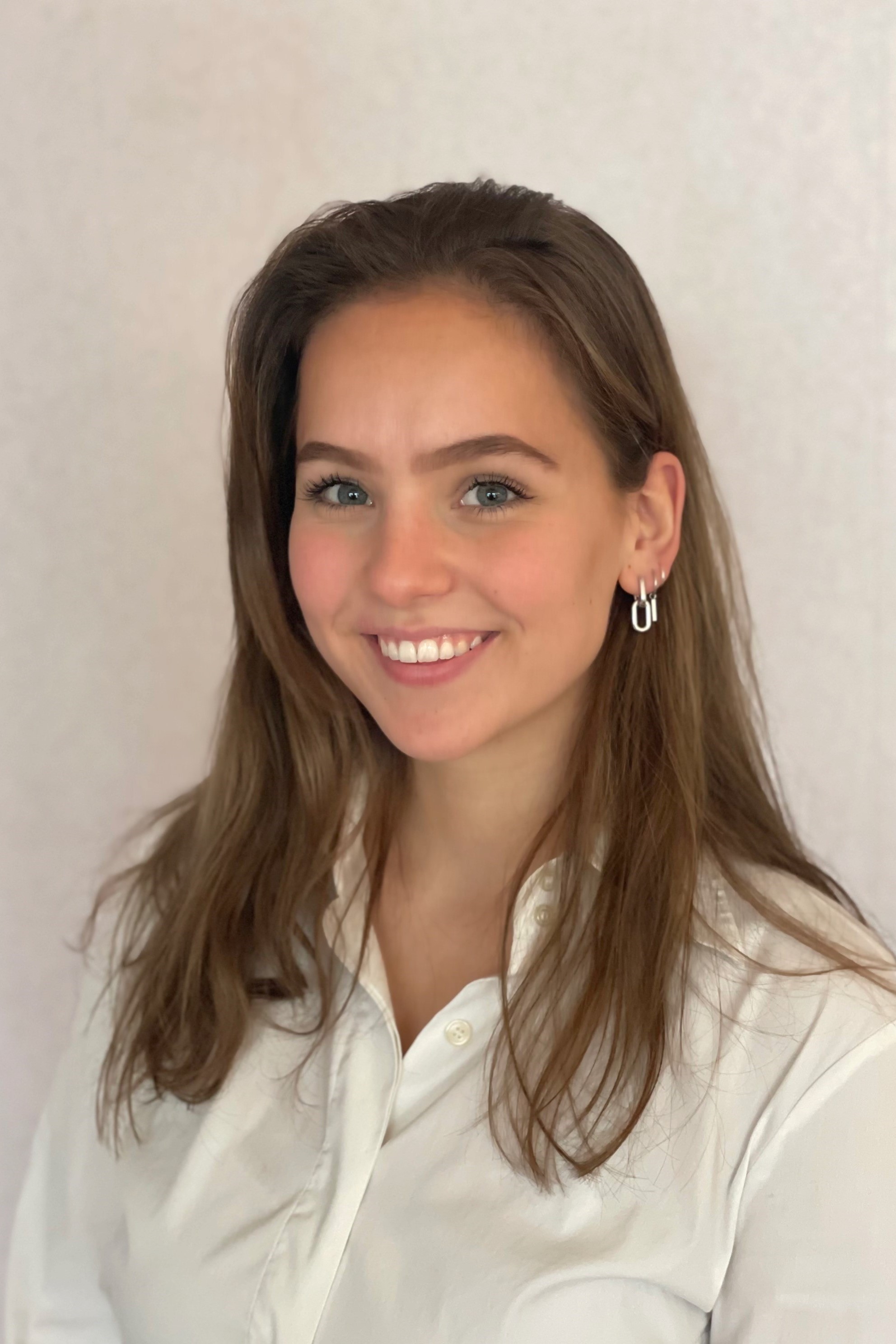 Fleur van Elmpt - Equivalence